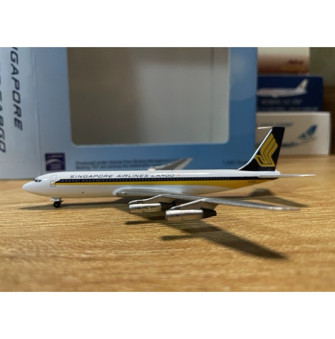 Singapore Airline (SIA) Boeing 707-320C Model (1:400) [First Airplane ...