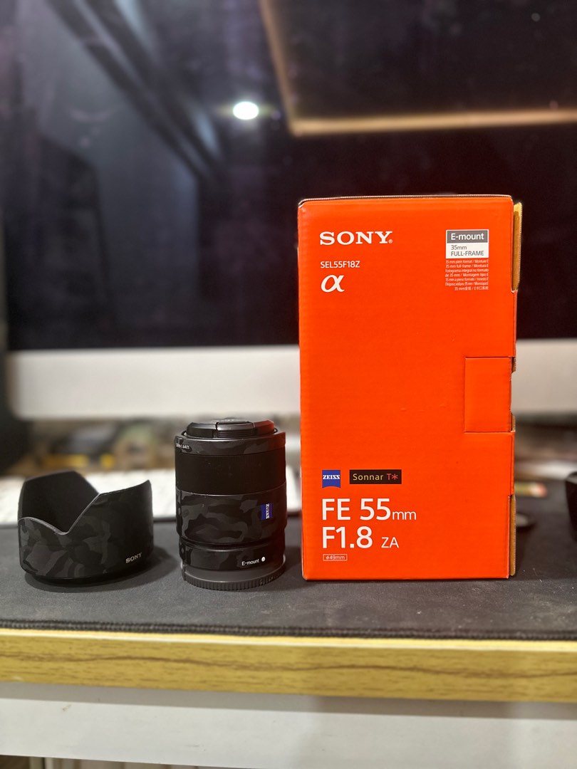 Sony 55mm 1.8 zeiss, Photography, Lens & Kits on Carousell