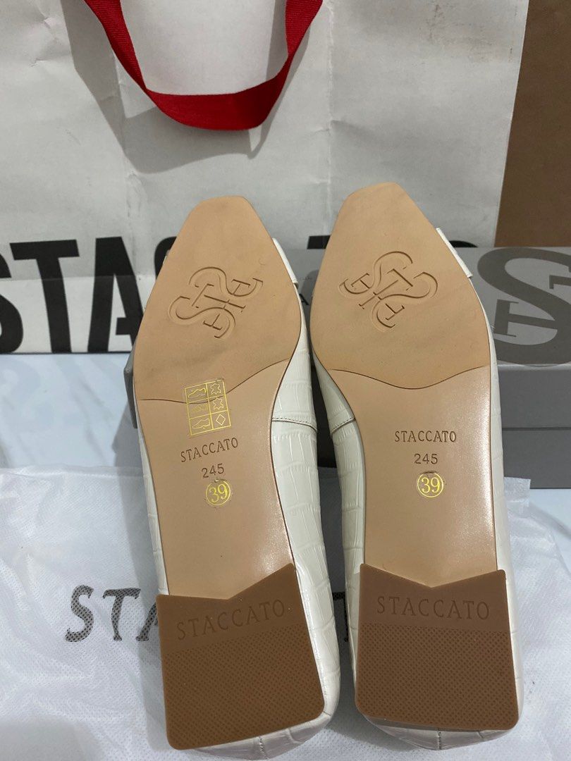 Staccato sepatu, Fesyen Wanita, Sepatu di Carousell