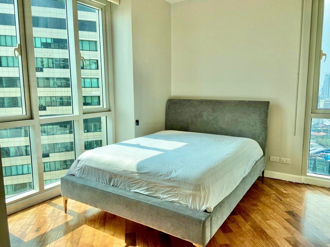 The Manansala 3 Bedroom Condo For Sale Makati-Rockwell Powerplant Mall ...