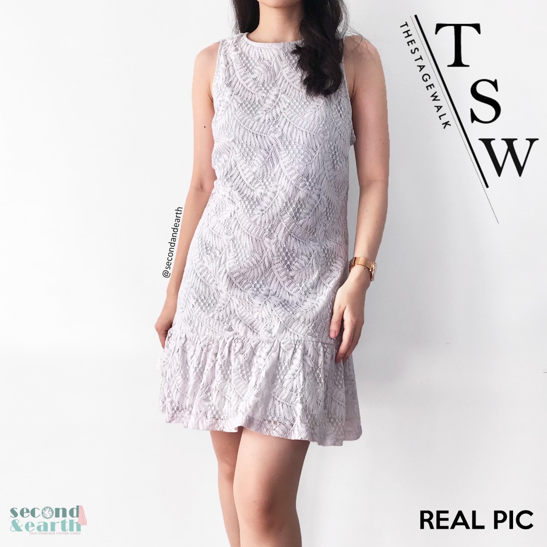The Stage Walk Dress (M) Terusan Tanpa Lengan Lurus Rempel Brokat Putih Biru Muda Sleeveless ...