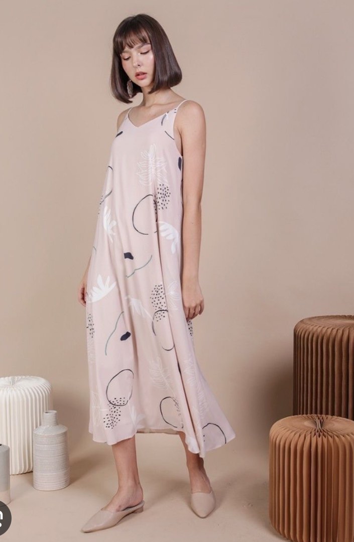 The Tinsel Rack Faye Maxi Dress in Botany Print, Women's Fashion ...