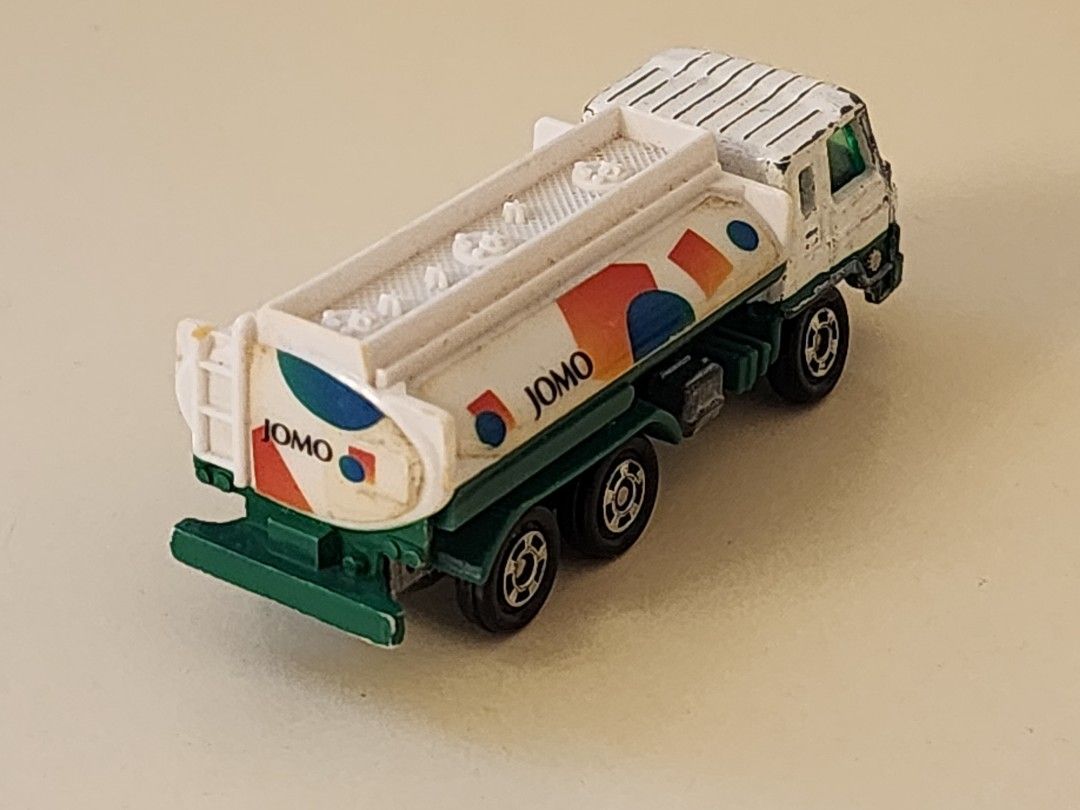 【米舖TOY】 7成新 TAKARA TOMY TOMICA #57 Nissan Diesel Tank Lorry Jomo 油車 淨車 車仔, 興趣及遊戲, 玩具 & 遊戲類 ...
