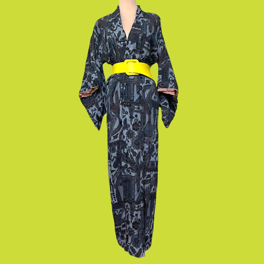 Traditional Japanese Long Kimono, Women's Fashion, Dresses & Sets ...