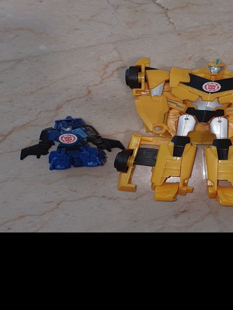 Transformers bumblebee+ friend, Hobbies & Toys, Toys & Games on Carousell
