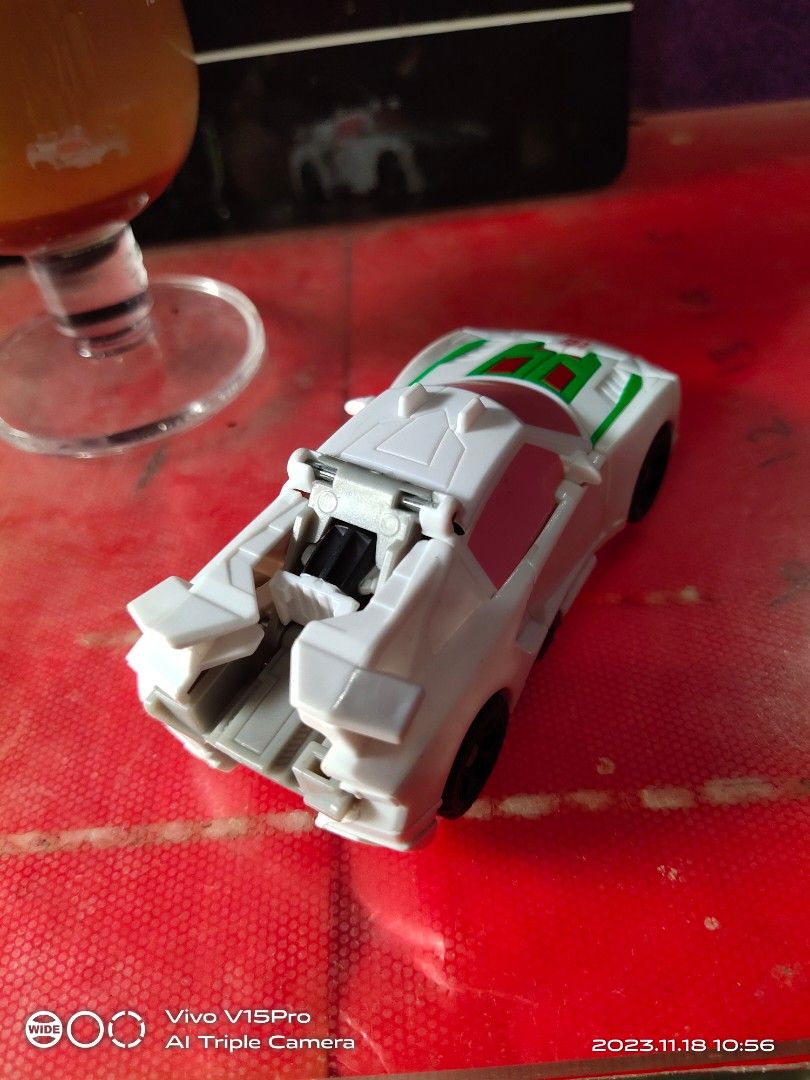 Transformers Cyberverse One Step Wheeljack, Toys & Collectibles, Mainan di Carousell