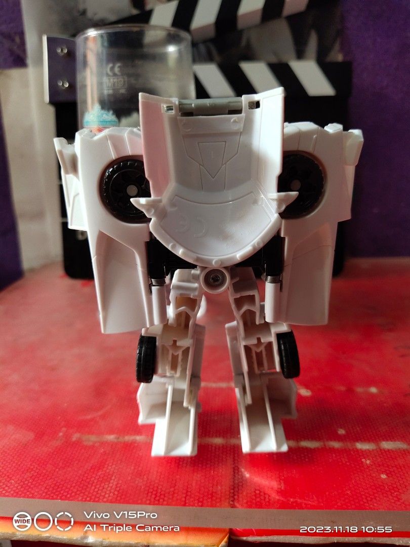 Transformers Cyberverse One Step Wheeljack, Toys & Collectibles, Mainan di Carousell