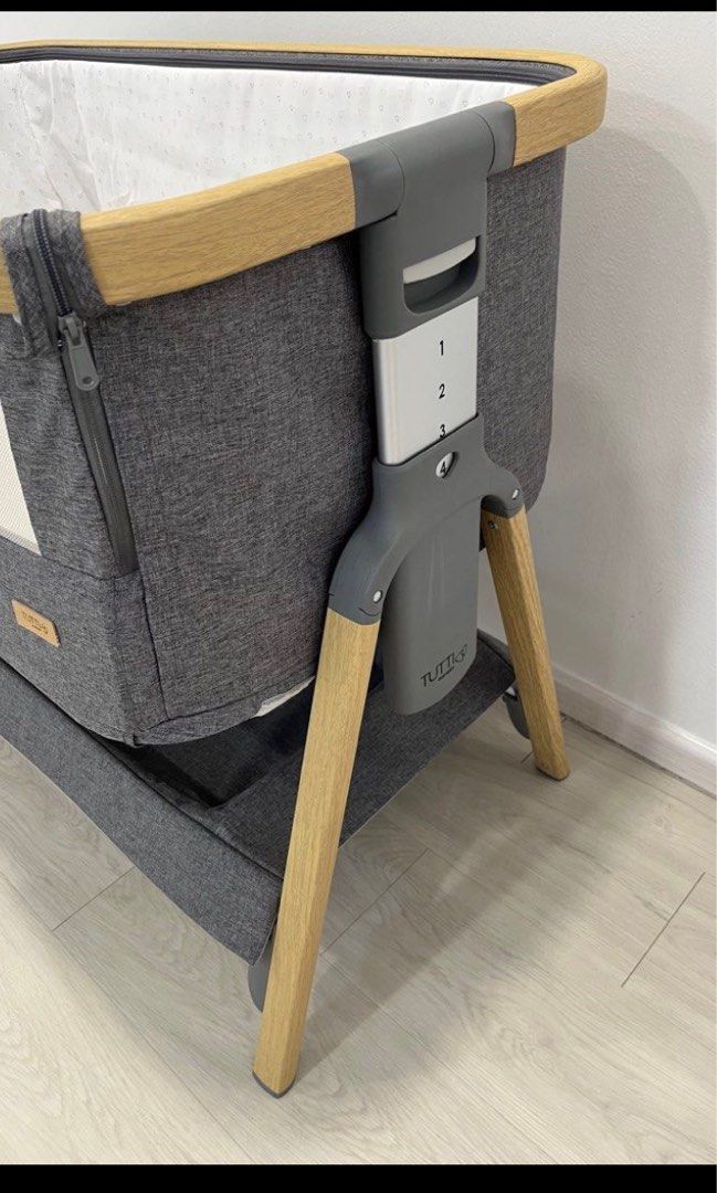Tutti Bambini Cozee Bassinet, Babies & Kids, Baby Nursery & Kids ...