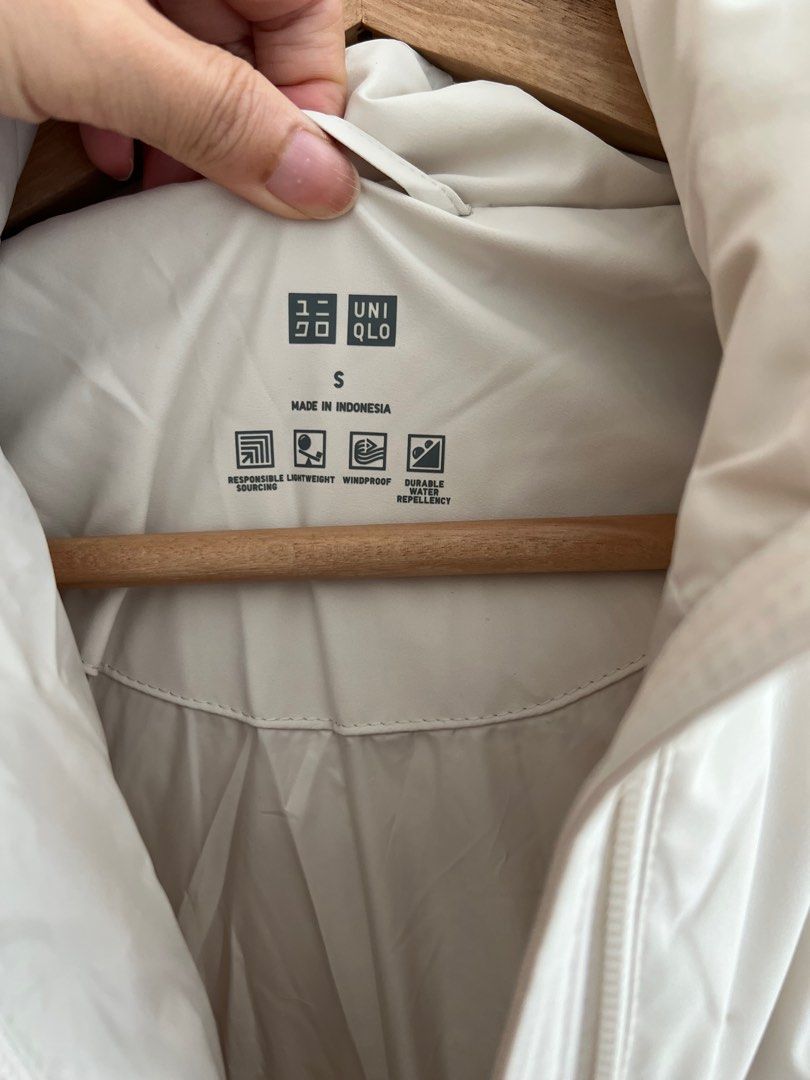 Uniqlo Seamless Down Parka in Off White, Women's Fashion, Coats ...