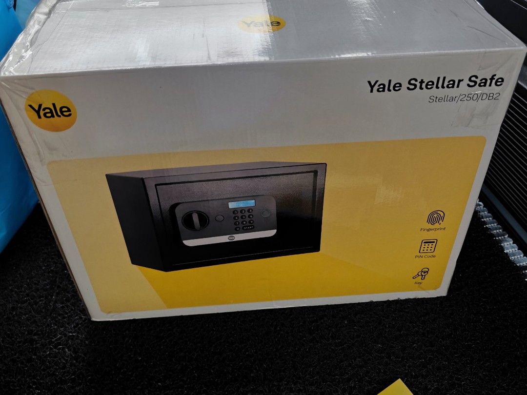 Yale steller safe 250/DB2, Furniture & Home Living, Security & Locks ...