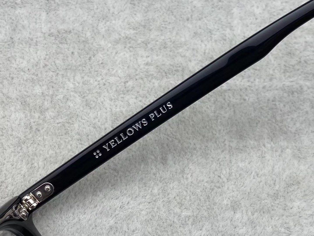 Yellow Plus Stacy on Carousell