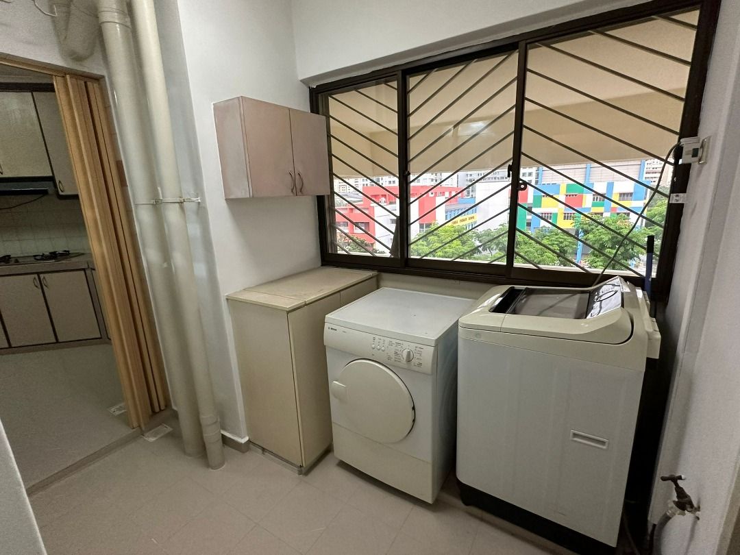 A Few Common Rooms & Pocket Room(1 Pax) Big Window, Aircon:2 Big Baths ...