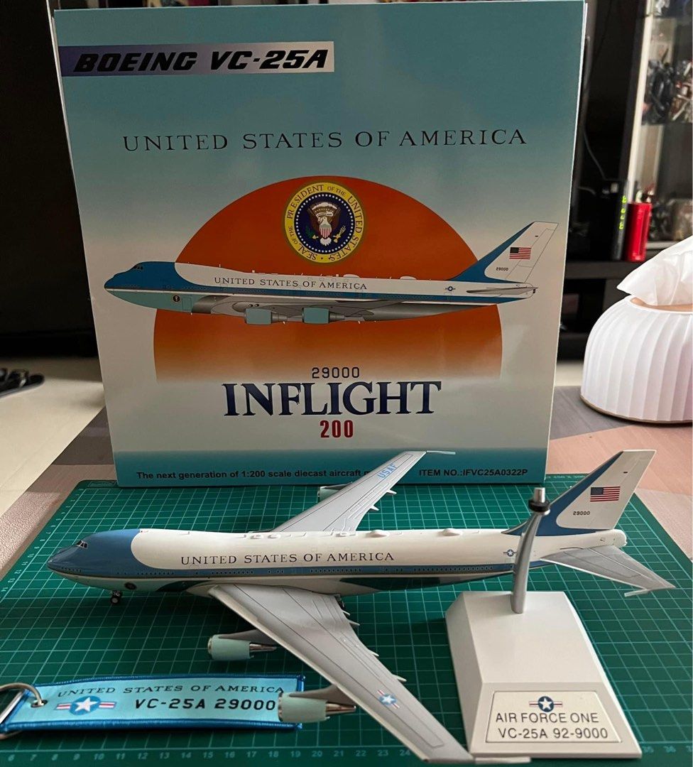 Boeing VC-25A USA Air Force One 29000, Hobbies & Toys, Memorabilia ...