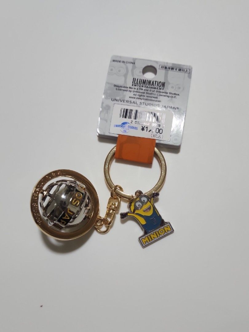 [Brand New] USJ Despicable Me Keychain, Hobbies & Toys, Memorabilia ...