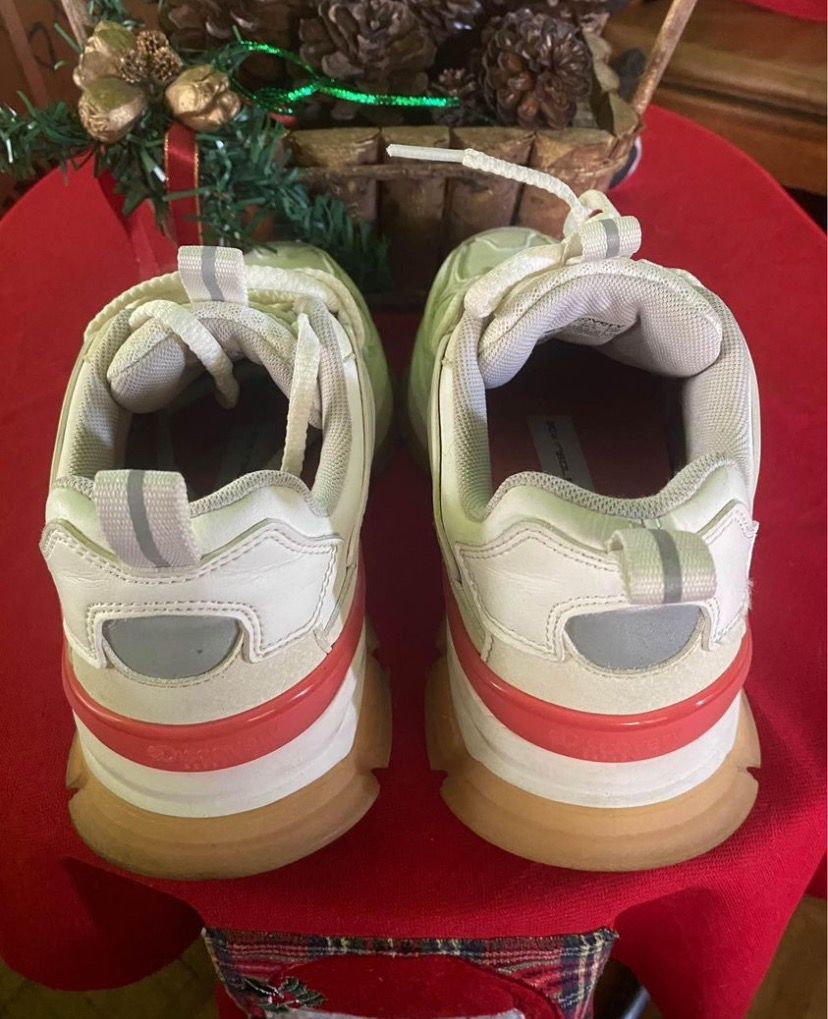 Discovery Expedition chunky type shoes, Women's Fashion, Activewear on ...