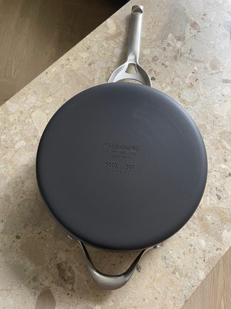 Calphalon nonstick pan with lid, Furniture & Home Living, Kitchenware ...