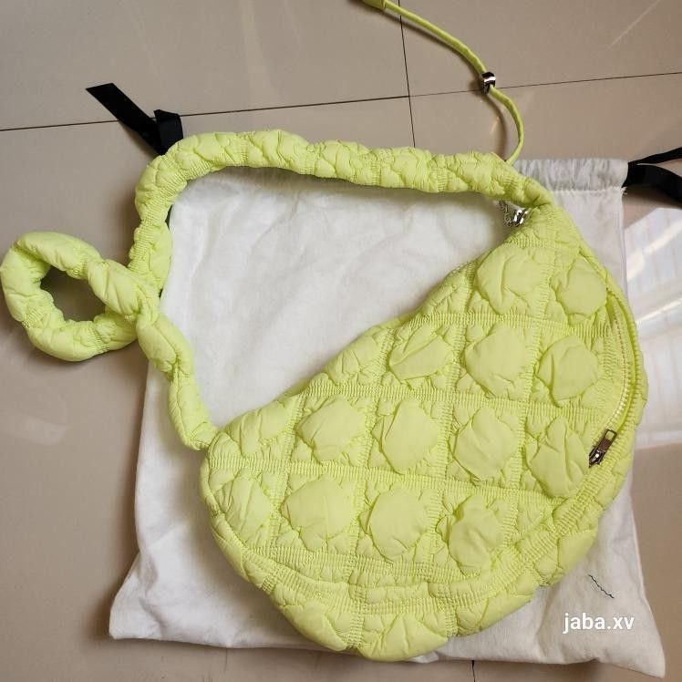 CARLYN Cozy Bag (Korean Brand), Women's Fashion, Bags & Wallets ...