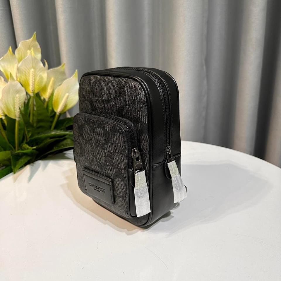 COACH TRACKPACK 14, Men's Fashion, Bags, Sling Bags on Carousell