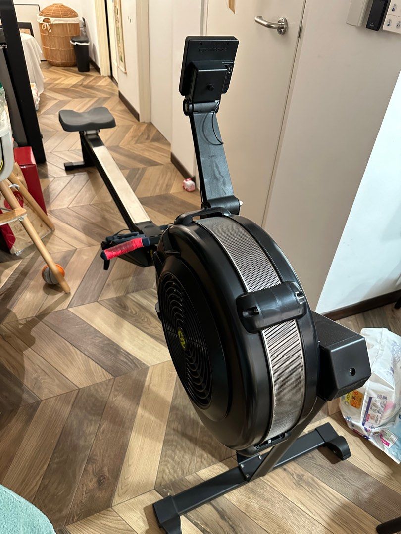 Concept 2 RowErg PM5 rowing machine, Sports Equipment, Exercise ...