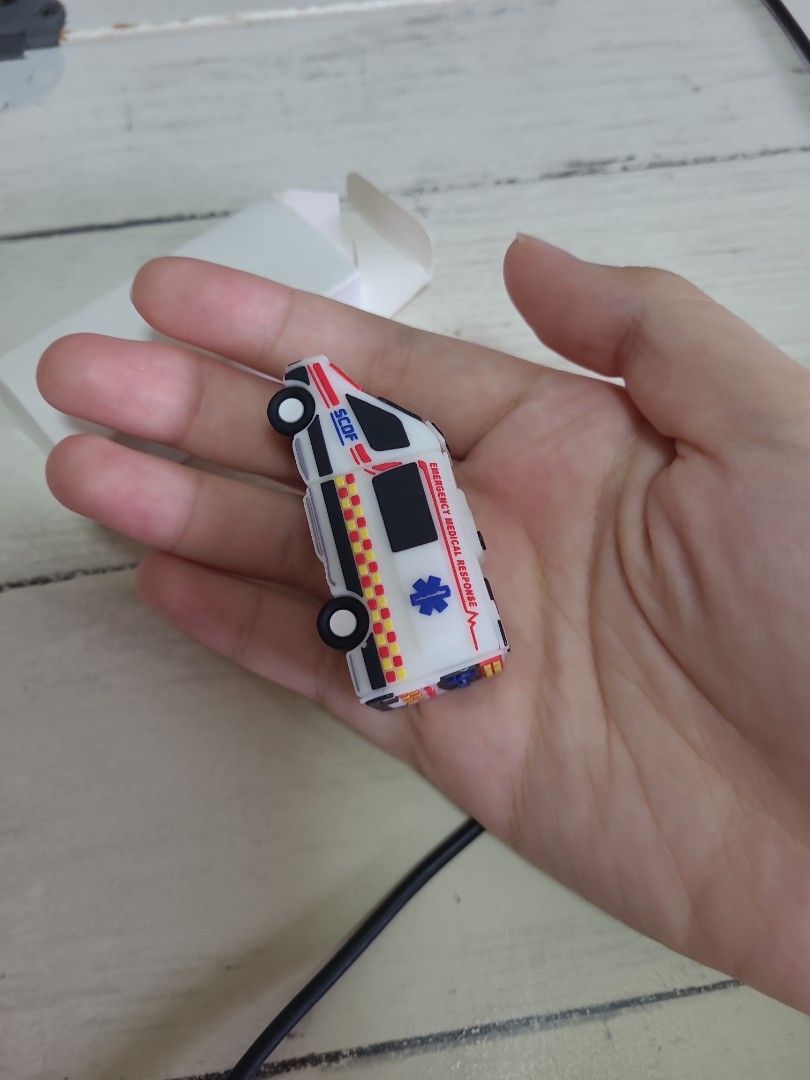Cute SG SCDF Rubber Ambulance Thumbdrive, Computers & Tech, Parts ...