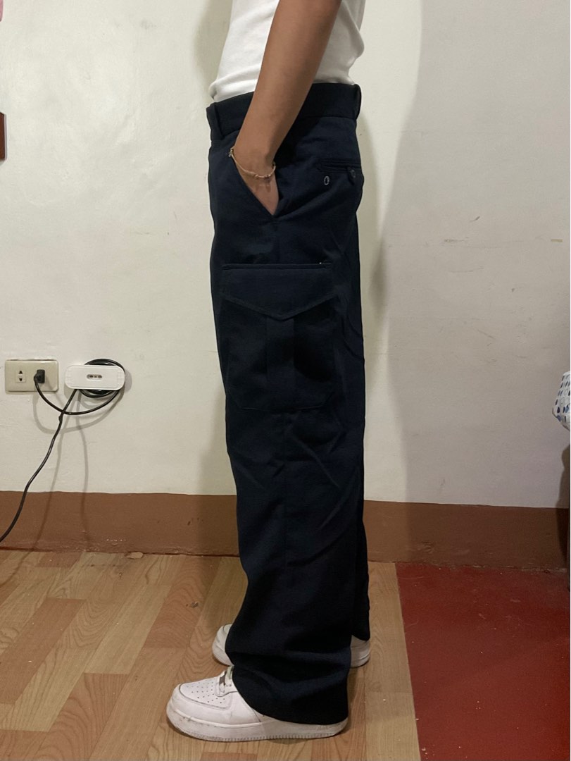 dark navy blue cargo pants, Men's Fashion, Bottoms, Trousers on Carousell