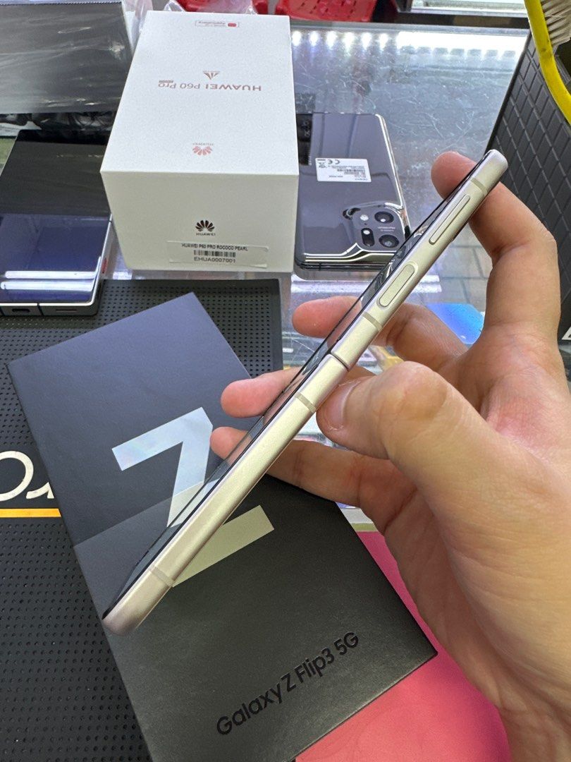 Galaxy Z Flip 3 Cream 128GB, Mobile Phones & Gadgets, Mobile Phones ...