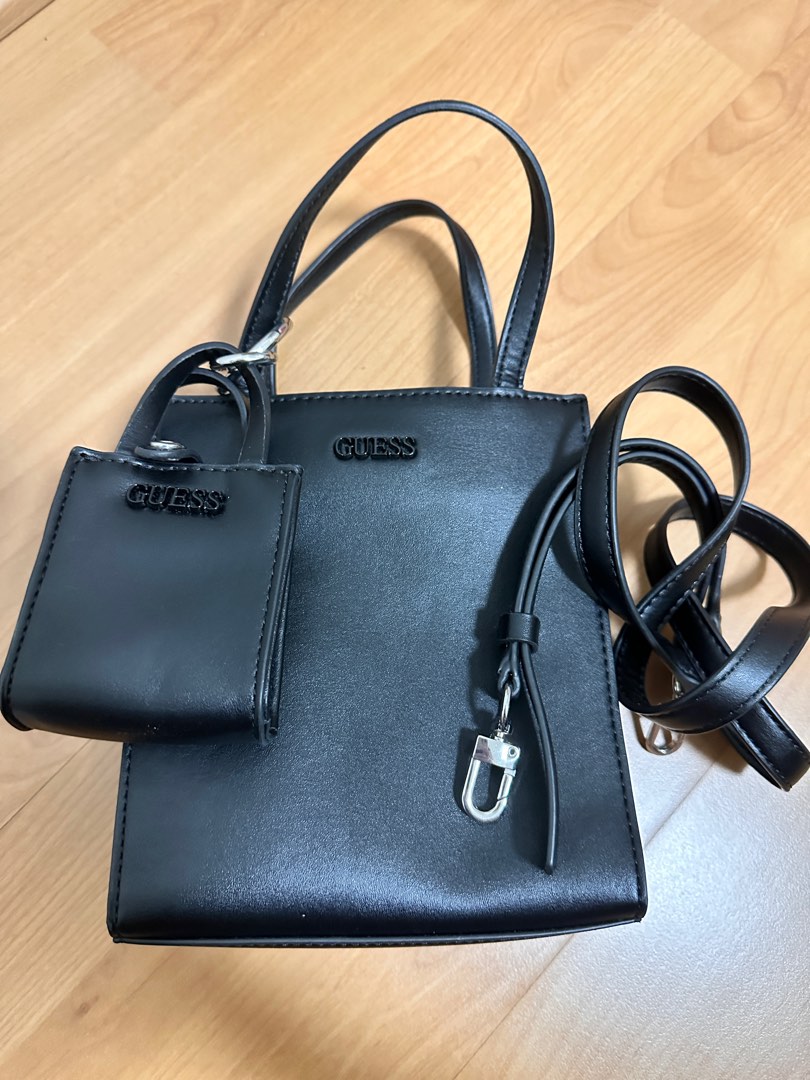 Guess Tote beg, Women's Fashion, Bags & Wallets, Tote Bags on Carousell