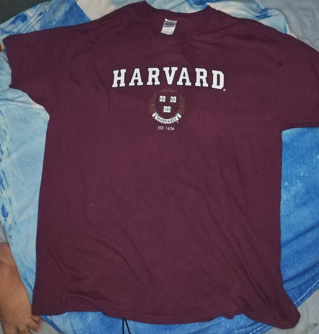 HARVARD (GILDAN TAG) PM ME FOR SELLER LEGITIMACY AND DETAILS THANKYOU ...