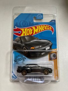 Inno64 Nissan Skyline R31 Calsonic, Hobbies & Toys, Toys & Games on ...