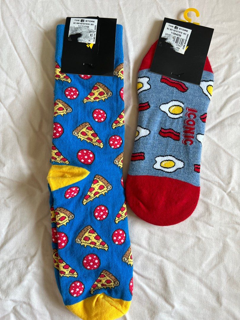 Iconic Socks (2 pairs), Men's Fashion, Watches & Accessories, Socks on ...