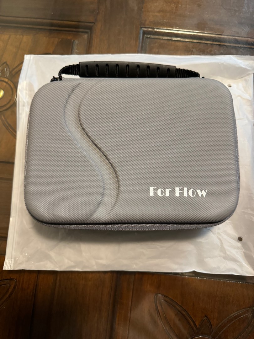 Insta360 Flow carry case, Mobile Phones & Gadgets, Mobile & Gadget ...