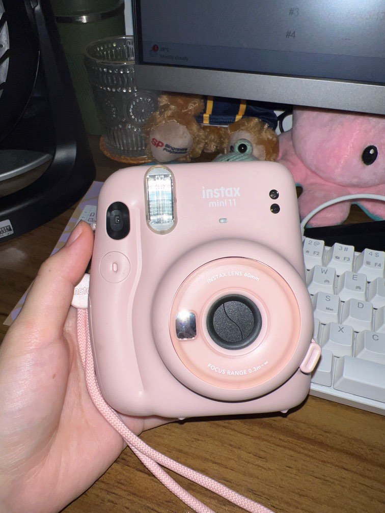 Instax mini 11 pink, Photography, Cameras on Carousell
