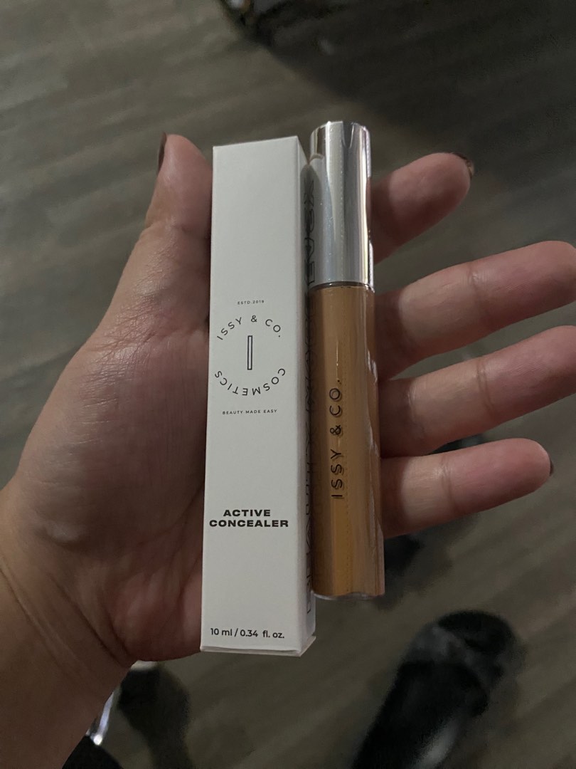 Issy and co concealer, Beauty & Personal Care, Face, Face Care on Carousell