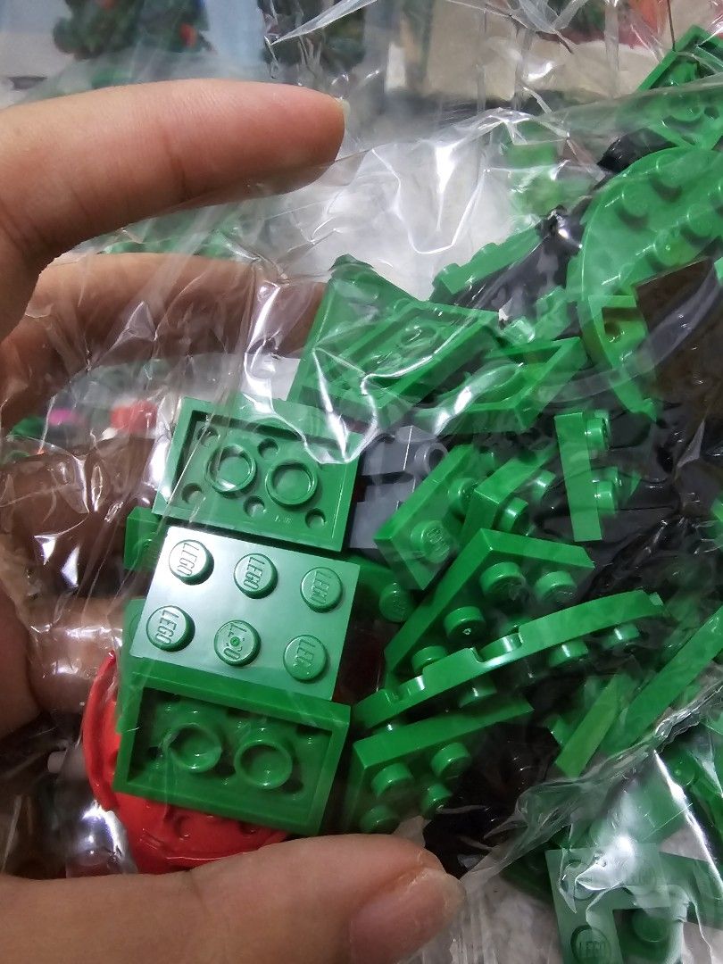 LEGO 40573 2-in-1 Christmas Tree, Hobbies & Toys, Toys & Games on Carousell