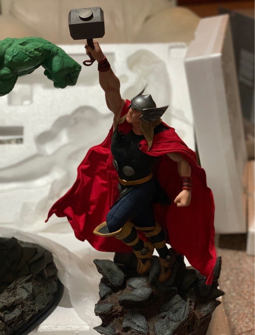 Marvel Hulk Comiquette Statue Exclusive Sideshow Collectibles, Hobbies ...