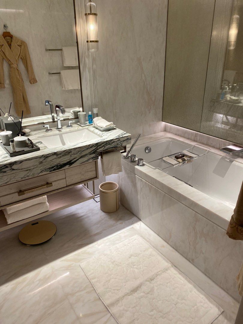 MBS - marina bay sands NEW renovated premier room 2 nights DECEMBER ...