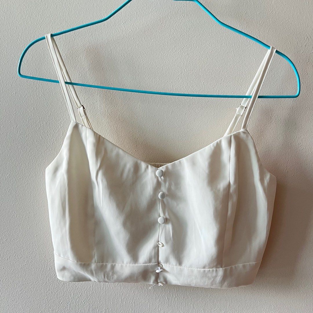mikayla white button top, Women's Fashion, Tops, Sleeveless on Carousell