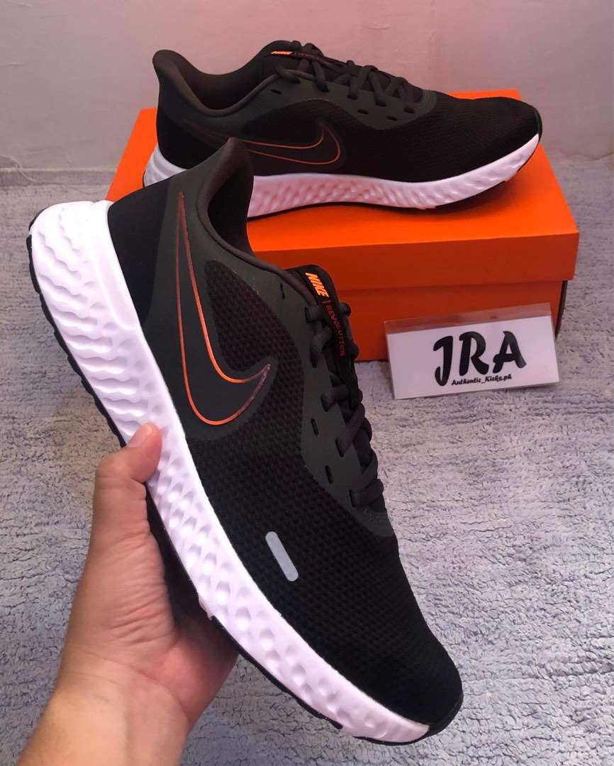 Nike Revolution 5, Men's Fashion, Footwear, Sneakers on Carousell