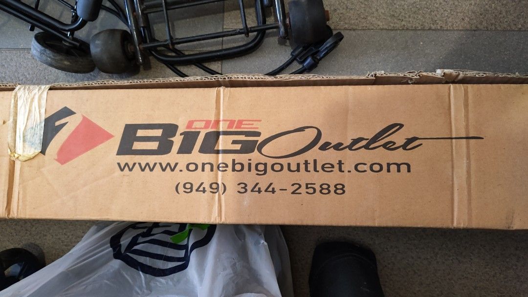 One Big Outlet Motorized projection Screen, TV & Home Appliances, TV ...