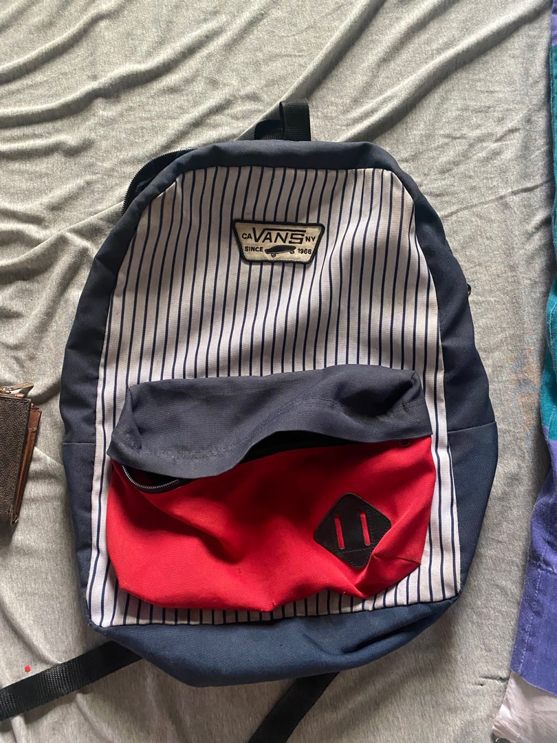 Original Vans bag, Men's Fashion, Bags, Backpacks on Carousell
