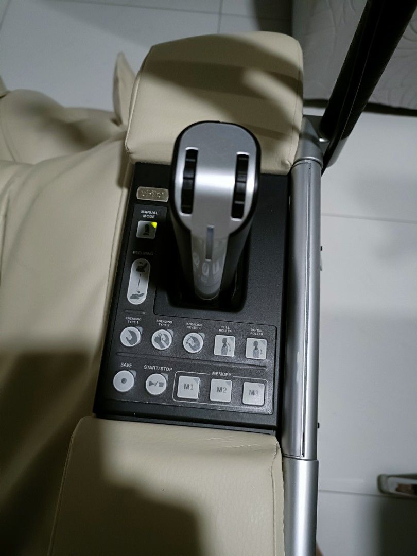 Osim upilot massage Chair, Furniture & Home Living, Furniture, Other ...