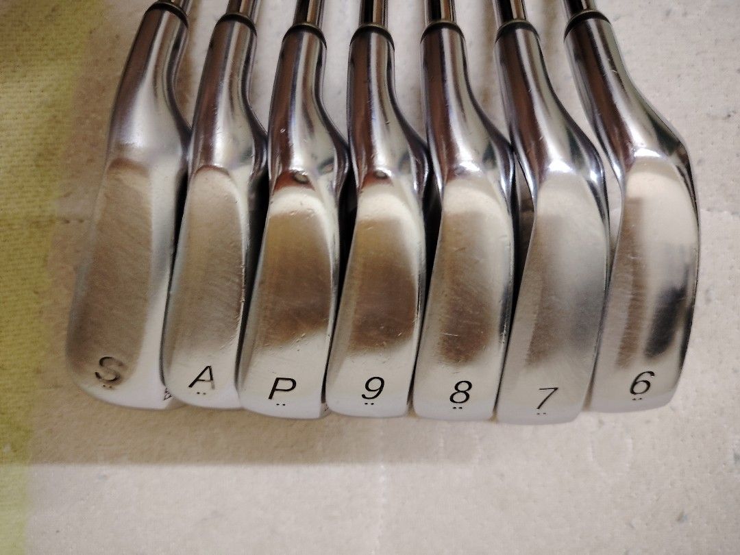 PRGR Golf IS3 502 7pcs (6-S) R Flex Light Spec Steel Shaft Iron Set, Sports Equipment, Sports ...