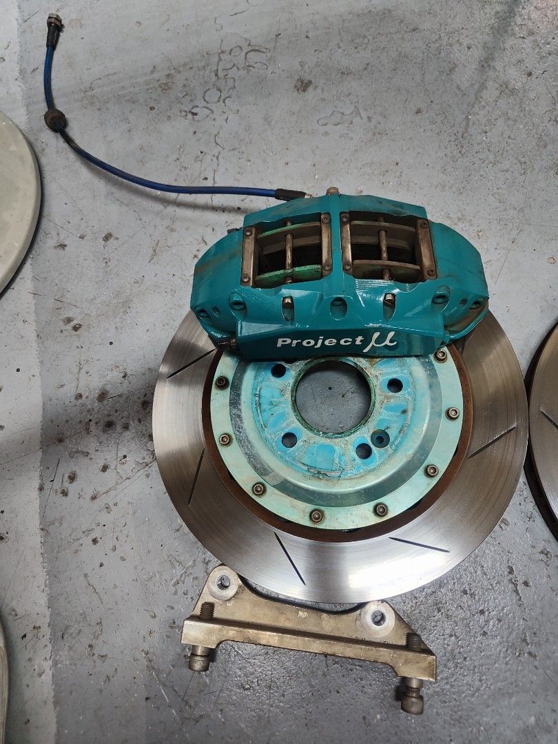 Project Mu 4 pot big brake kit retrofitted for Kia Sorento UM model ...