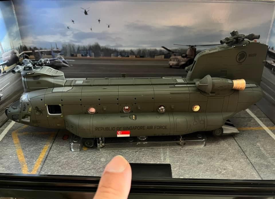RSAF Chinook CH-47SD Helicopter, Hobbies & Toys, Memorabilia ...
