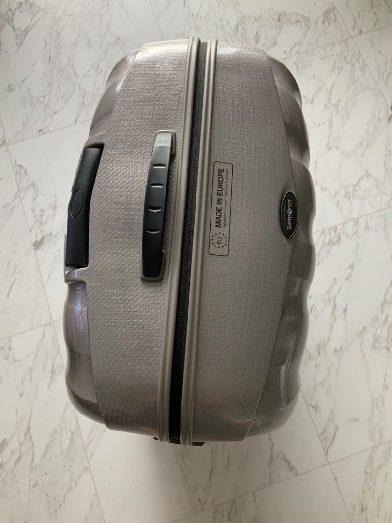 Samsonite Spinner 81/30, Hobbies & Toys, Travel, Luggage on Carousell