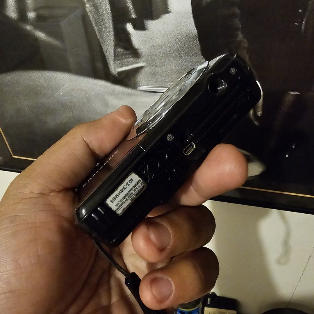 Samsung ES9 12.2 Megapixels, Photography, Cameras on Carousell