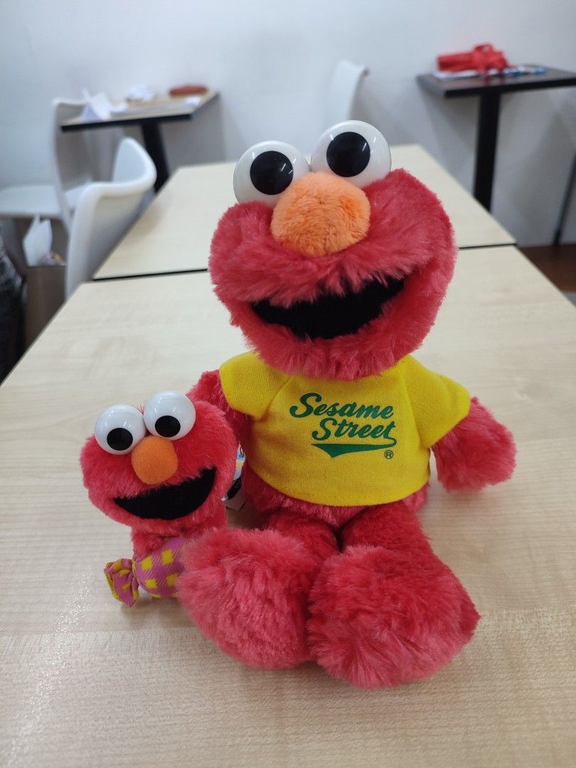Sesame Street Elmo, Hobbies & Toys, Toys & Games on Carousell