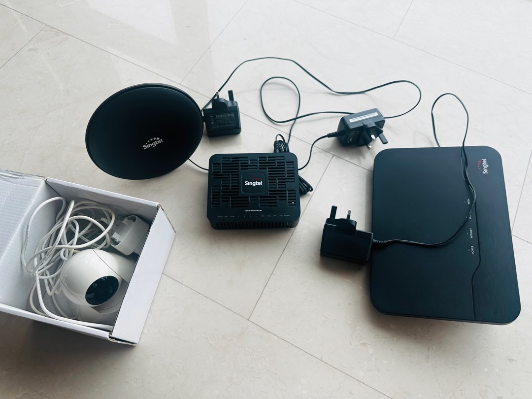 SingTel set, Computers & Tech, Parts & Accessories, Networking on Carousell