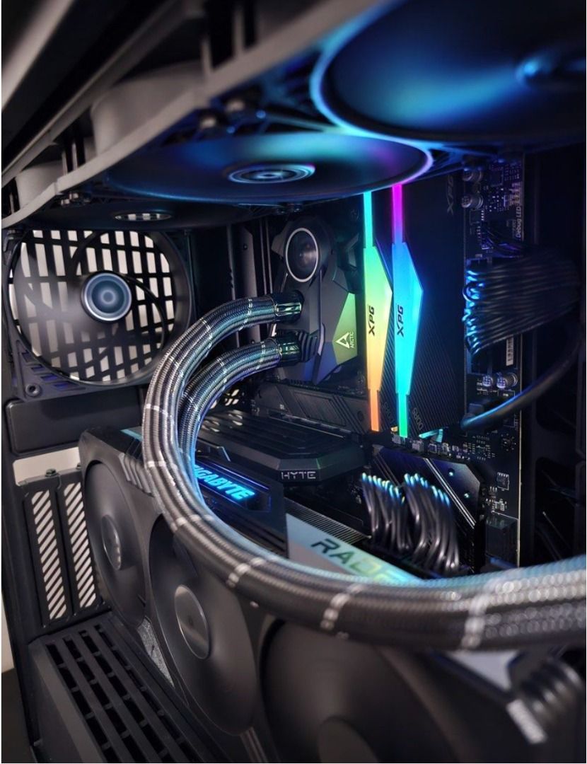 Stealth All Black Gaming PC 7700X 7900XTX All AMD Build, Computers ...