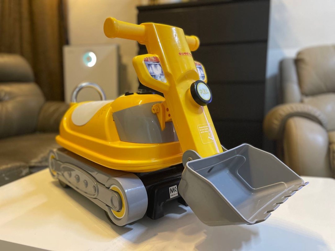 Sweet Heart Excavator Bulldozer TL070 Children Ride On, Hobbies & Toys ...